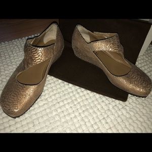 Anyi Lu | Shoes | Bronze Anyi Lu Slip On Shoes Made In Italy | Poshmark